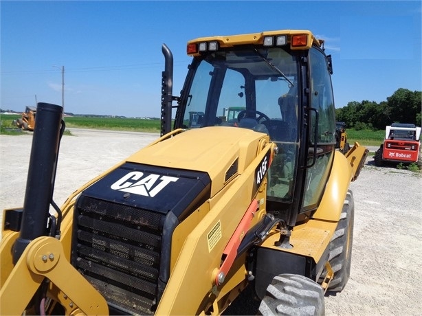 Retroexcavadoras Caterpillar 416F seminueva en perfecto estado